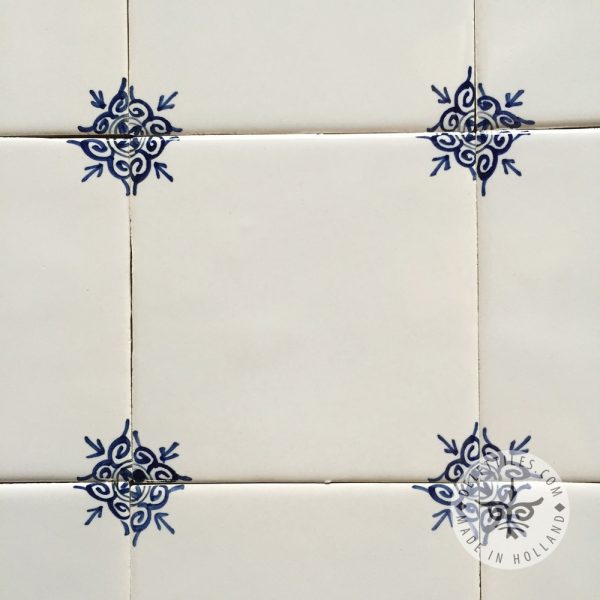 Corner decorated tile 01 - Delft Tiles
