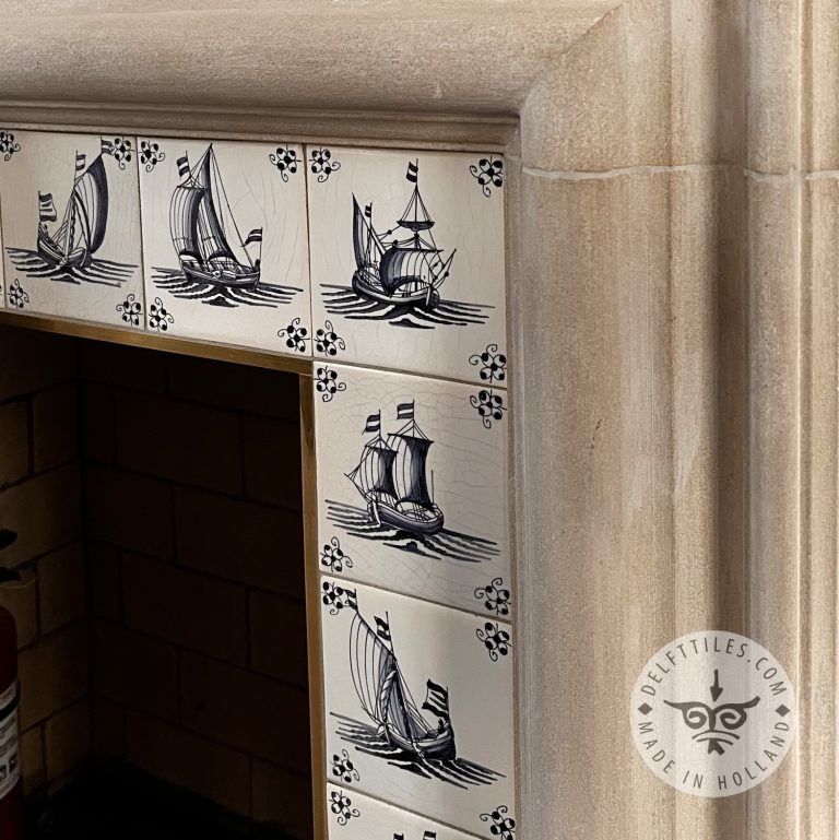 Ship on Waves Tile (SZ) - Delft Tiles